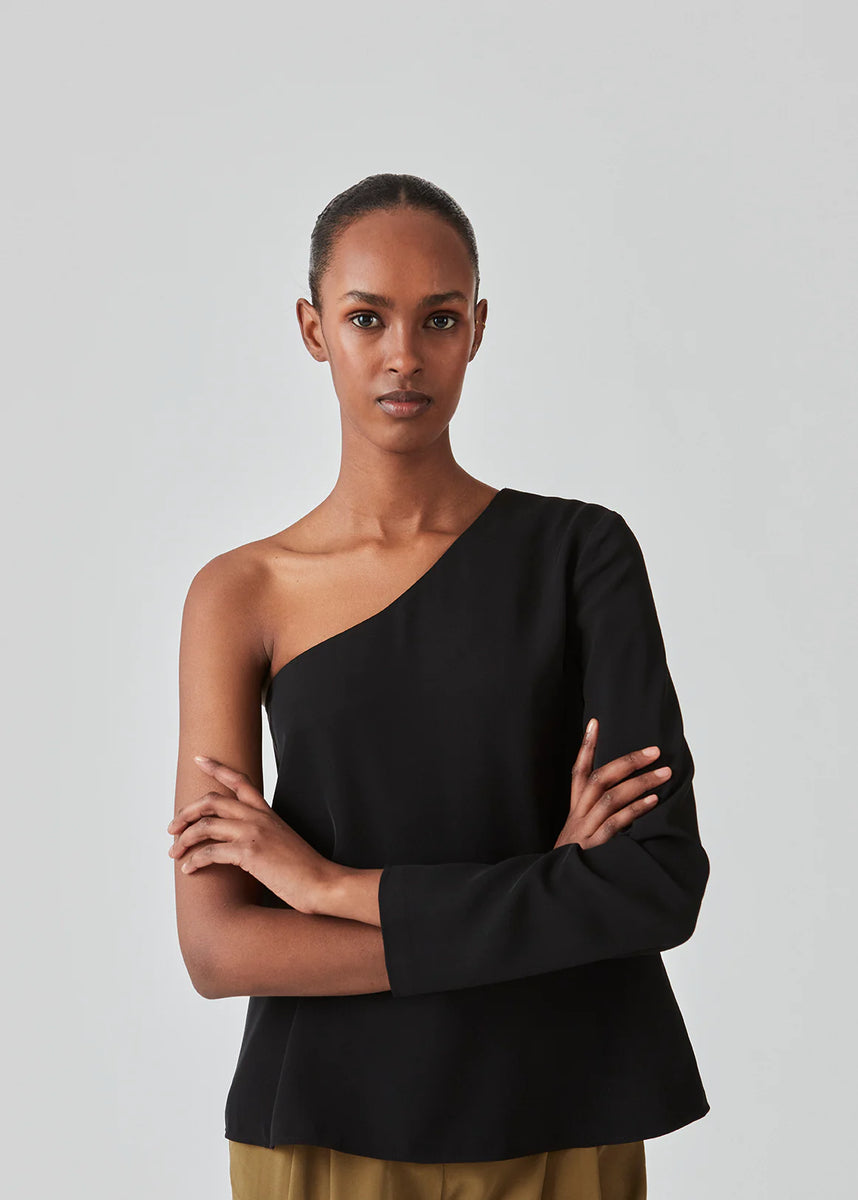 PERRYMD TOP BLACK – Salka Verslun