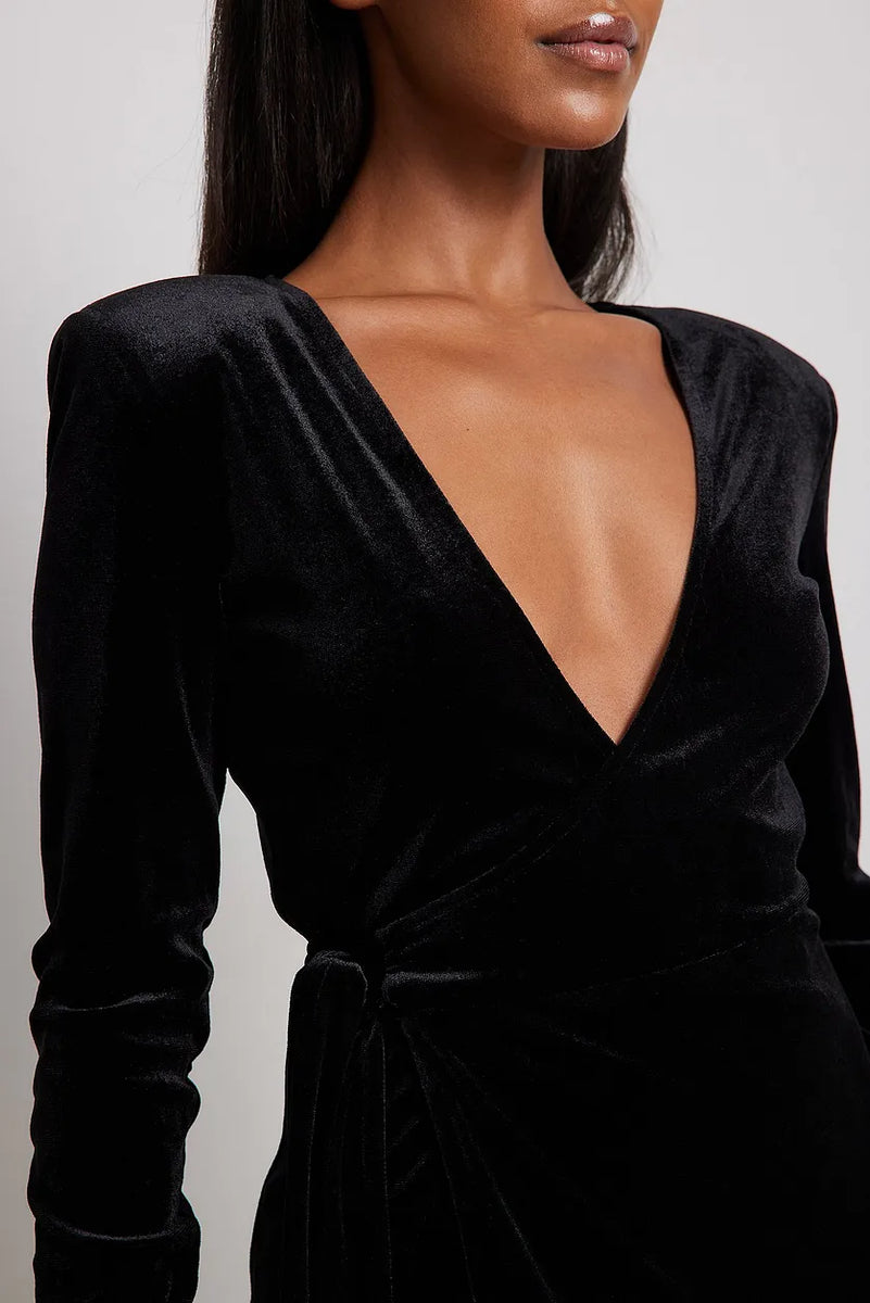 Deep Neckline Velvet Mini Dress – Salka Verslun